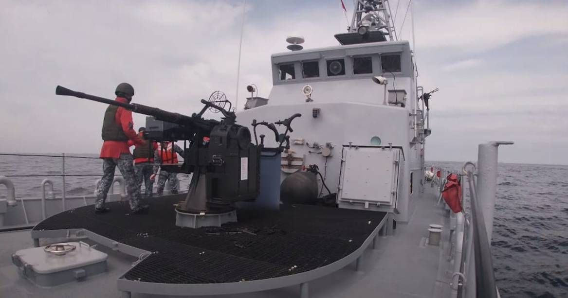 Ukrainian Island Class Cutter Rearmed | Chuck Hill's CG Blog